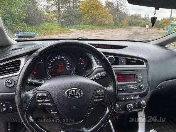Melns Kia Ceed 2015 Tallina, ar dzinēja tilpumu 1.40 L un nobraukumu 210 tūkst. km par 3999 €, foto 11 vietnē AUTOMOTO.COM.LV