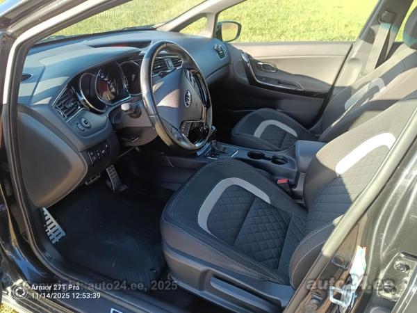 Black Kia Ceed 2016 in Rapla, with an engine capacity of 1.60 L and mileage of 141 thousand km for 8900 €, photo 11 on AUTOMOTO.COM.LV