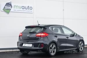 Black Kia Ceed 2016 in Tallinn, with an engine capacity of 1.60 L and mileage of 143 thousand km for 9990 €, photo 3 on AUTOMOTO.COM.LV