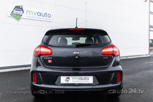 Melns Kia Ceed 2016 Tallina, ar dzinēja tilpumu 1.60 L un nobraukumu 143 tūkst. km par 9990 €, foto 7 vietnē AUTOMOTO.COM.LV