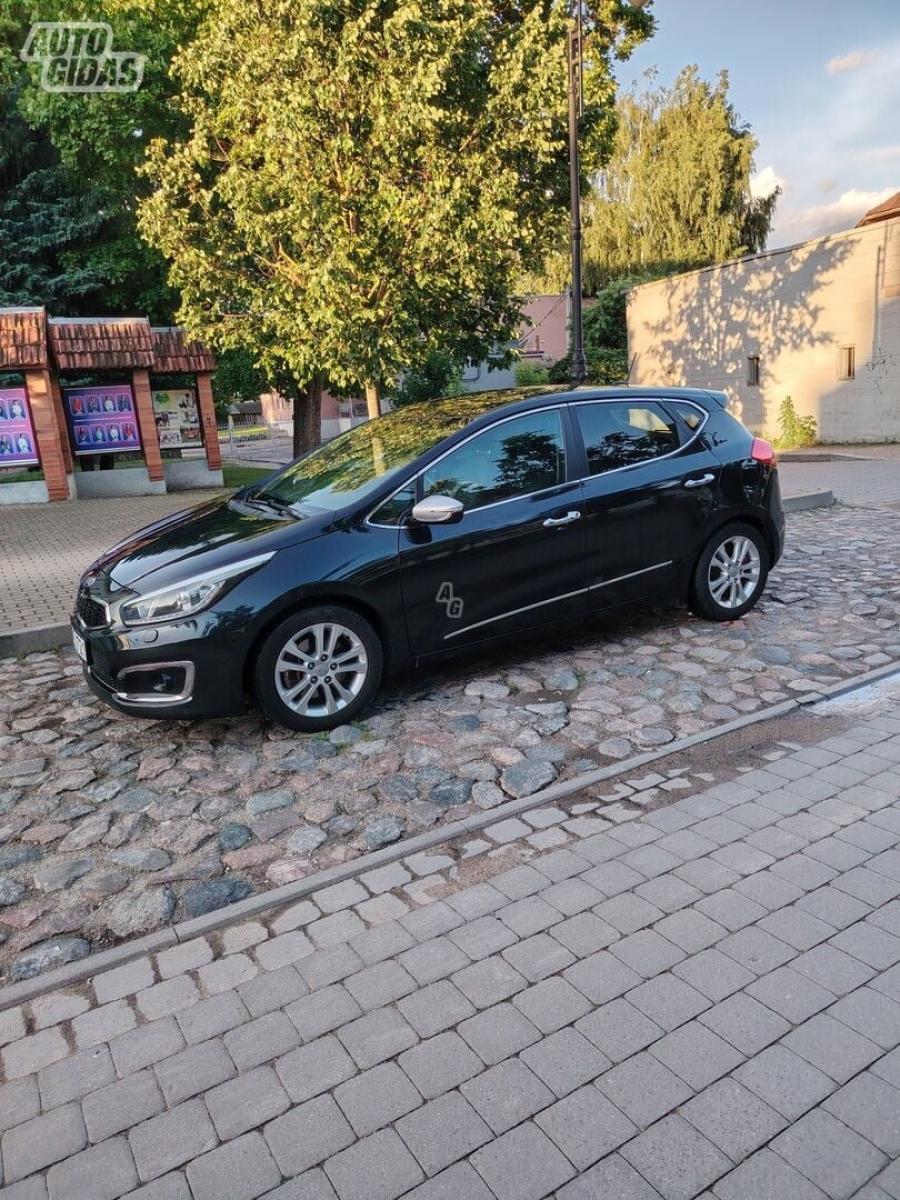 Black Kia Ceed 2016 in Ukmerge, with an engine capacity of 1.60 L and mileage of 303 thousand km for 6350 €, photo 8 on AUTOMOTO.COM.LV