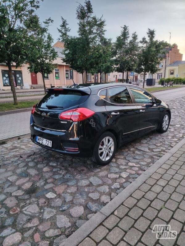 Black Kia Ceed 2016 in Ukmerge, with an engine capacity of 1.60 L and mileage of 303 thousand km for 6350 €, photo 8 on AUTOMOTO.COM.LV