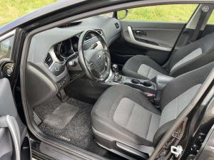 Melns Kia Ceed 2016 Panevēža, ar dzinēja tilpumu 1.00 L un nobraukumu 127 tūkst. km par 6500 €, foto 8 vietnē AUTOMOTO.COM.LV