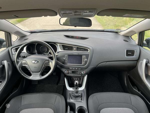Black Kia Ceed 2016 in Panevezys, with an engine capacity of 1.00 L and mileage of 127 thousand km for 6500 €, photo 11 on AUTOMOTO.COM.LV