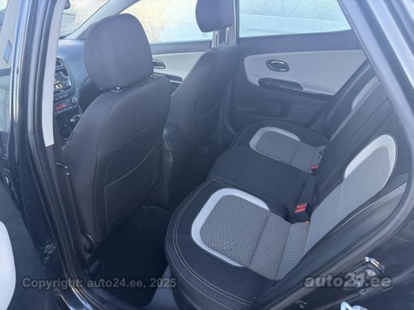 Melns Kia Ceed 2017 Tallina, ar dzinēja tilpumu 1.60 L un nobraukumu 124 tūkst. km par 7900 €, foto 7 vietnē AUTOMOTO.COM.LV