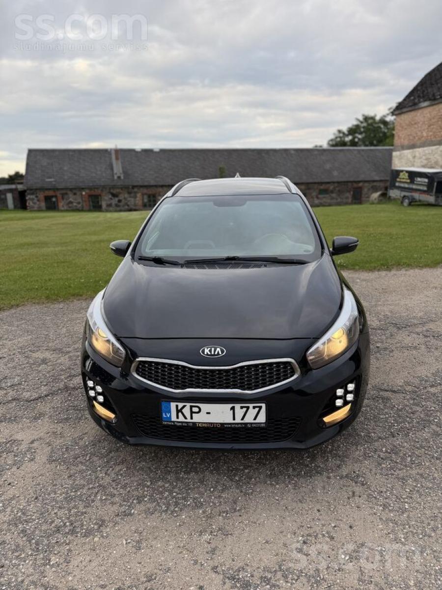 Black Kia Ceed 2017 in Valka, with an engine capacity of 1.60 L and mileage of 208 thousand km for 6200 €, photo 3 on AUTOMOTO.COM.LV