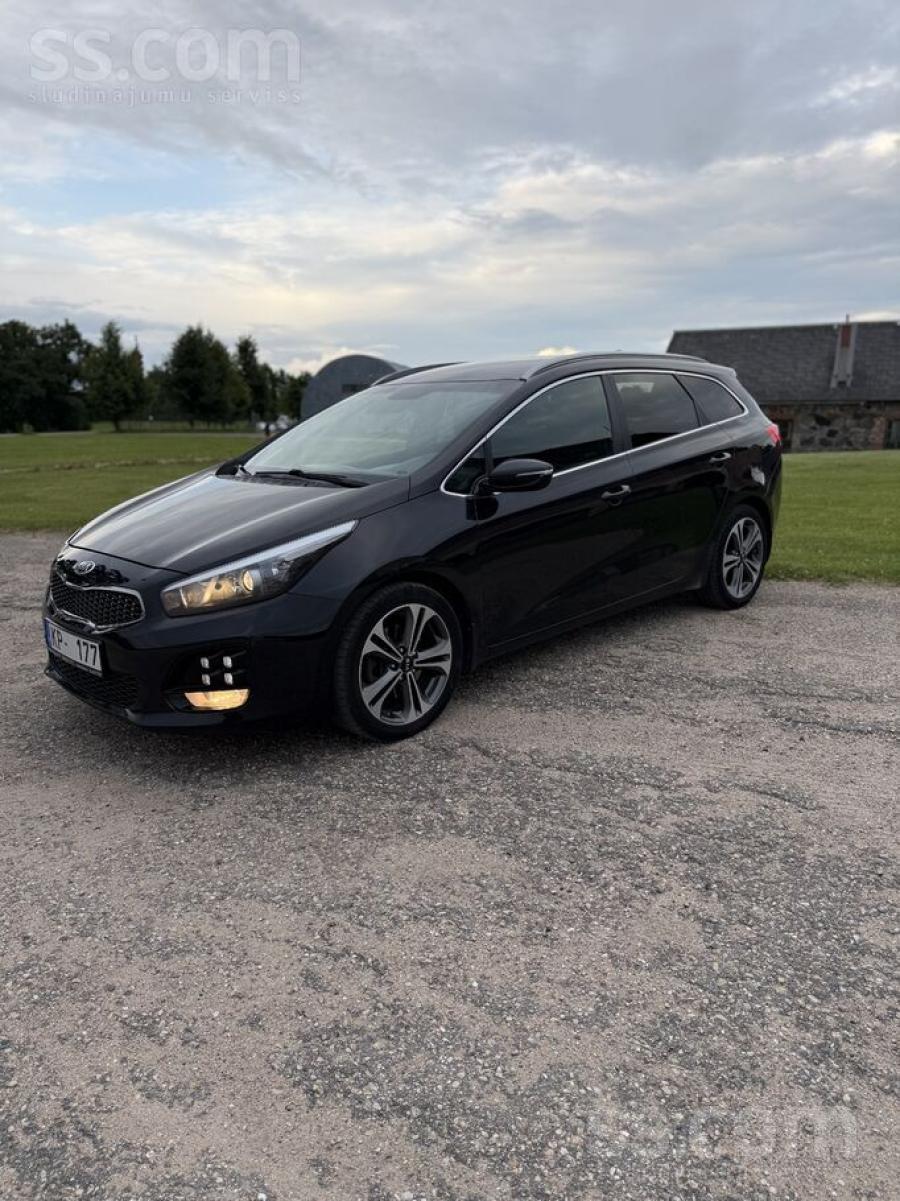 Black Kia Ceed 2017 in Valka, with an engine capacity of 1.60 L and mileage of 208 thousand km for 6200 €, photo 5 on AUTOMOTO.COM.LV