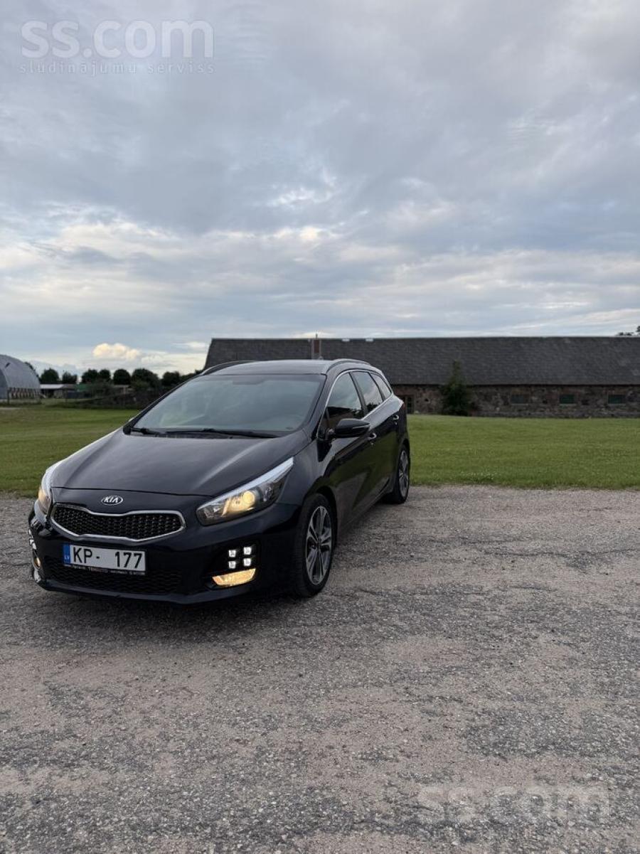 Black Kia Ceed 2017 in Valka, with an engine capacity of 1.60 L and mileage of 208 thousand km for 6200 €, photo 6 on AUTOMOTO.COM.LV