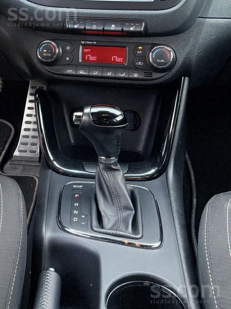 Black Kia Ceed 2017 in Valka, with an engine capacity of 1.60 L and mileage of 208 thousand km for 6200 €, photo 12 on AUTOMOTO.COM.LV