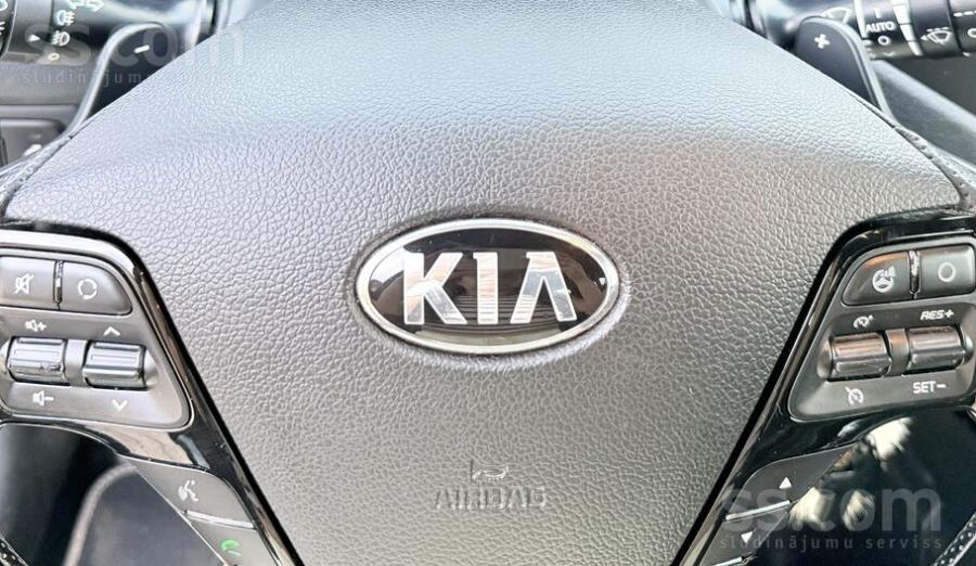 Black Kia Ceed 2017 in Valka, with an engine capacity of 1.60 L and mileage of 208 thousand km for 6200 €, photo 13 on AUTOMOTO.COM.LV