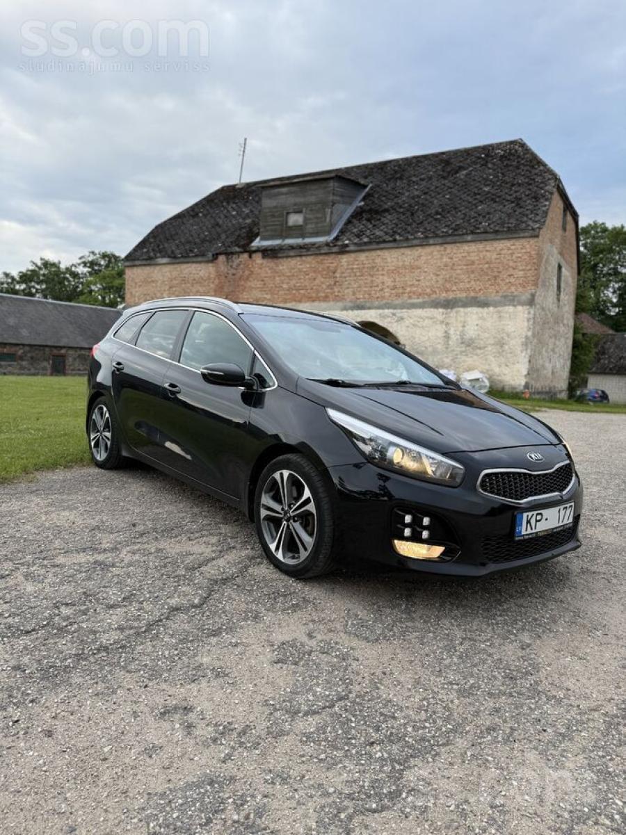 Black Kia Ceed 2017 in Valka, with an engine capacity of 1.60 L and mileage of 208 thousand km for 6200 €, photo 15 on AUTOMOTO.COM.LV