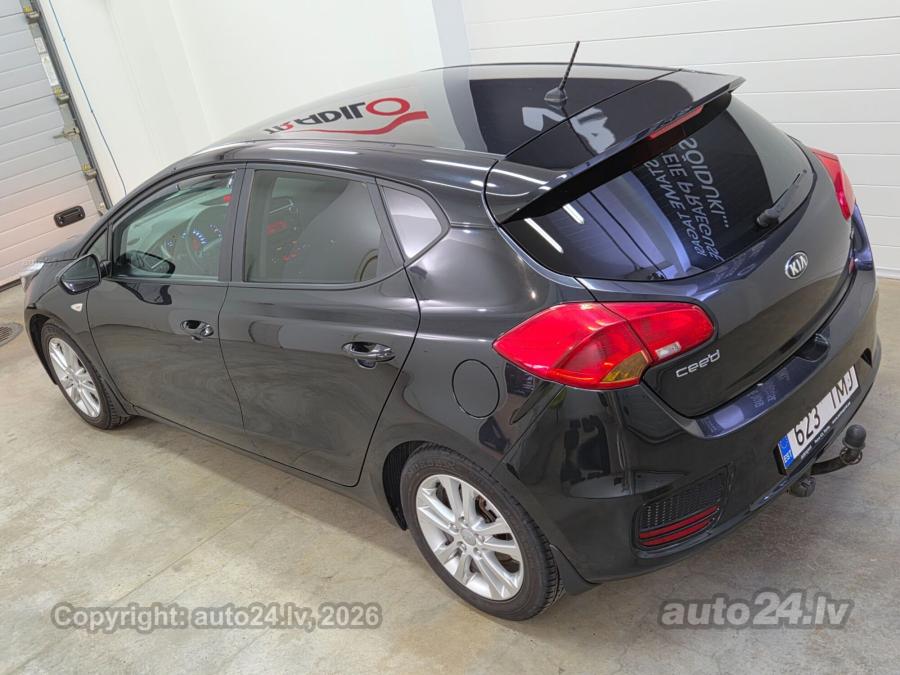 Melns Kia Ceed 2017 Hāpsalu, ar dzinēja tilpumu 1.60 L un nobraukumu 177 tūkst. km par 7200 €, foto 8 vietnē AUTOMOTO.COM.LV
