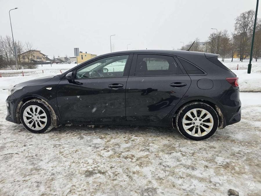Black Kia Ceed 2019 in Kaunas, with an engine capacity of 1.40 L and mileage of 141 thousand km for 7999 €, photo 1 on AUTOMOTO.COM.LV
