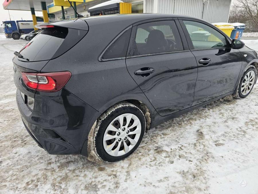 Black Kia Ceed 2019 in Kaunas, with an engine capacity of 1.40 L and mileage of 141 thousand km for 7999 €, photo 15 on AUTOMOTO.COM.LV