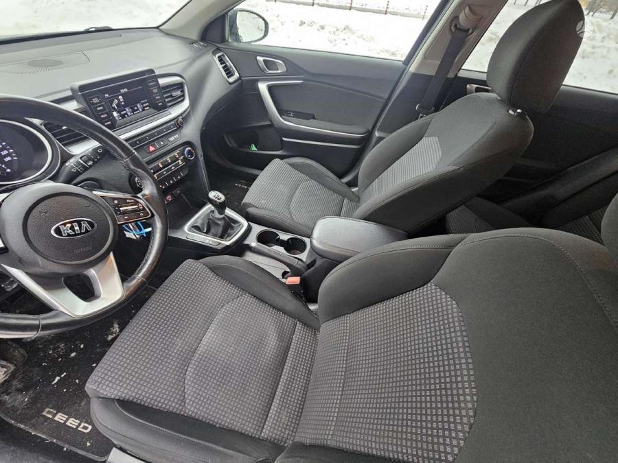 Black Kia Ceed 2019 in Kaunas, with an engine capacity of 1.40 L and mileage of 141 thousand km for 7999 €, photo 18 on AUTOMOTO.COM.LV