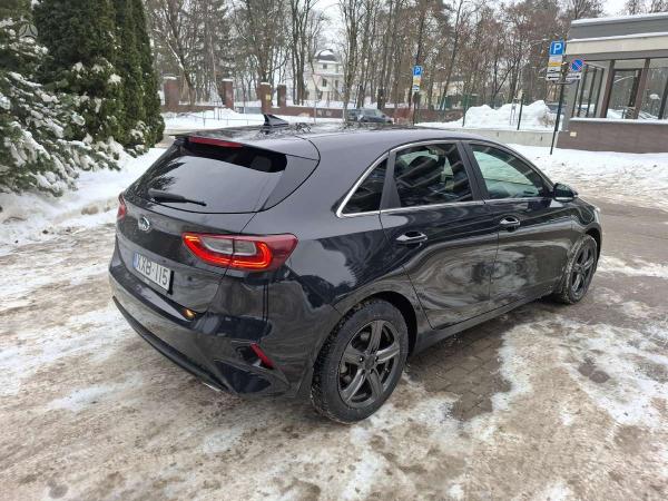Black Kia Ceed 2019 in Vilnius, with an engine capacity of 1.35 L and mileage of 161 thousand km for 10400 €, photo 5 on AUTOMOTO.COM.LV