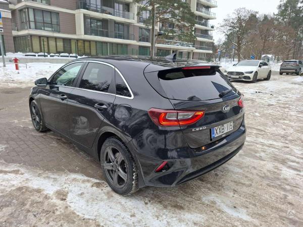 Black Kia Ceed 2019 in Vilnius, with an engine capacity of 1.35 L and mileage of 161 thousand km for 10400 €, photo 7 on AUTOMOTO.COM.LV