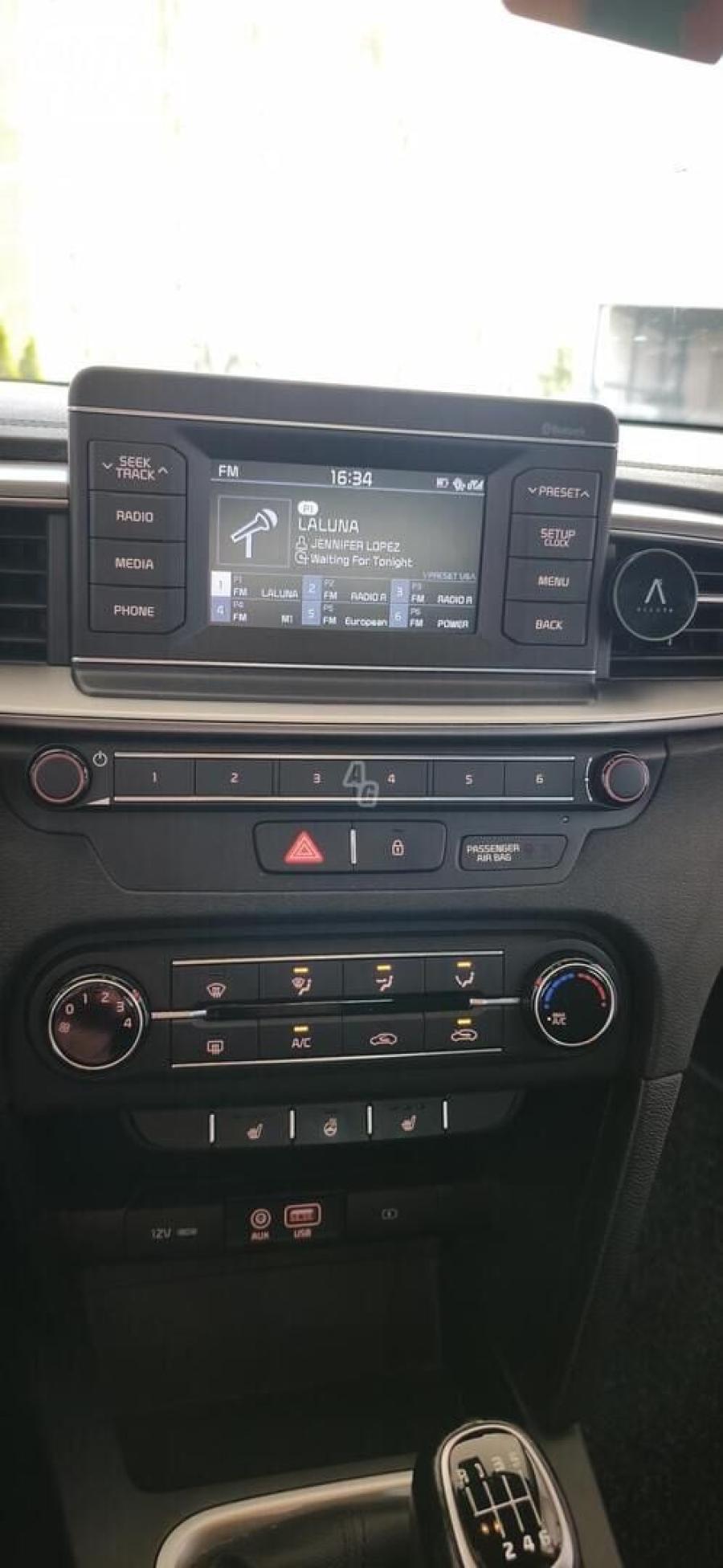 Black Kia Ceed 2019 in Klaipeda, with an engine capacity of 1.40 L and mileage of 25 thousand km for 14100 €, photo 8 on AUTOMOTO.COM.LV