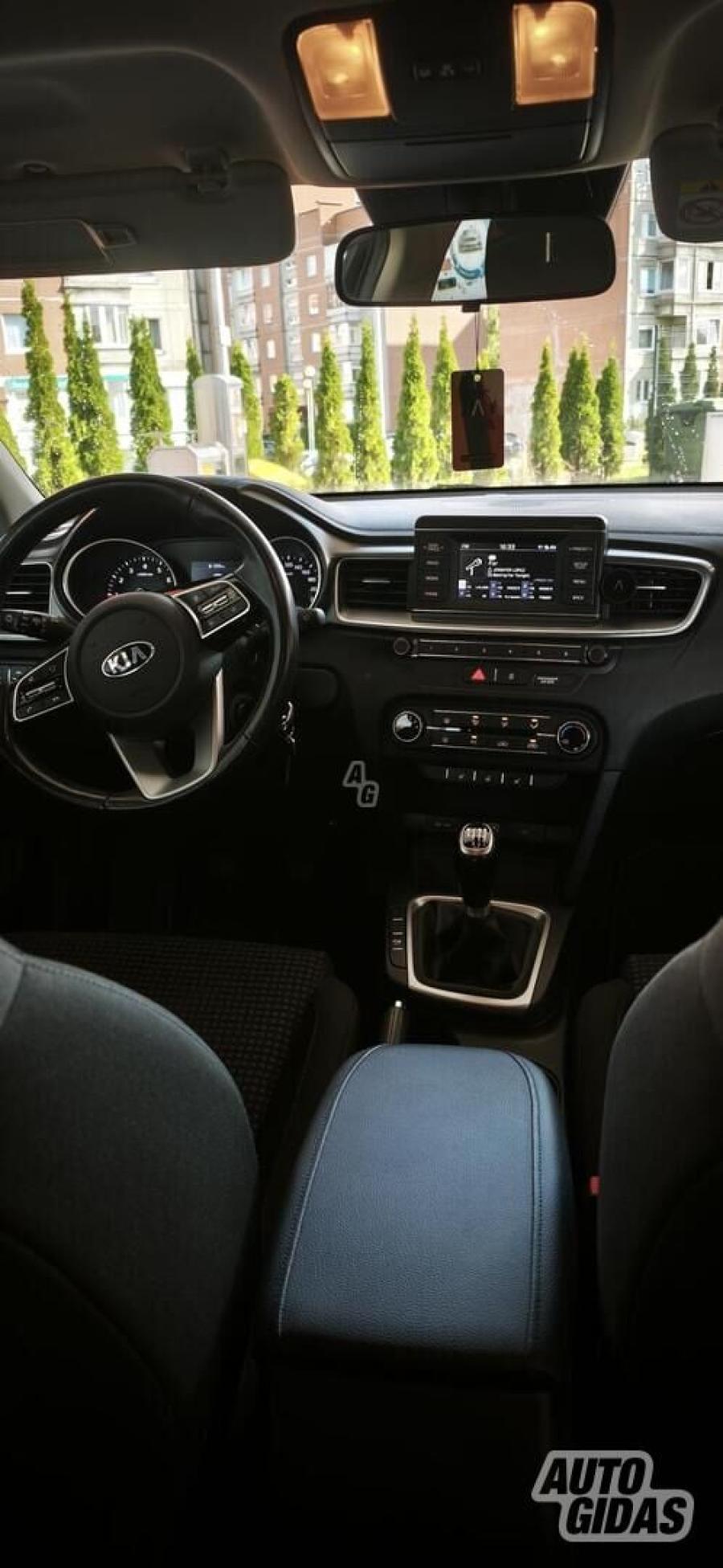 Black Kia Ceed 2019 in Klaipeda, with an engine capacity of 1.40 L and mileage of 25 thousand km for 14100 €, photo 9 on AUTOMOTO.COM.LV