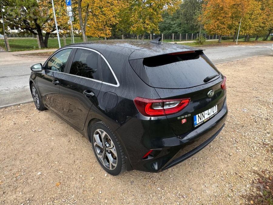 Black Kia Ceed 2019 in Riga, with an engine capacity of 1.40 L and mileage of 92 thousand km for 13000 €, photo 3 on AUTOMOTO.COM.LV