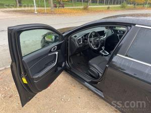 Black Kia Ceed 2019 in Riga, with an engine capacity of 1.40 L and mileage of 92 thousand km for 13000 €, photo 4 on AUTOMOTO.COM.LV