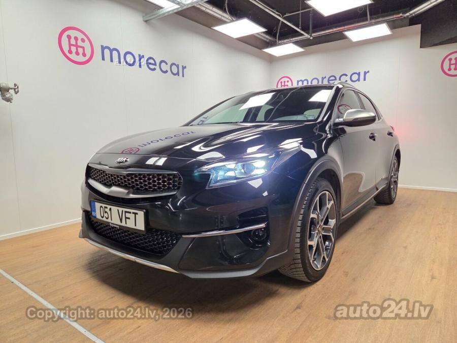 Black Kia Ceed 2020 in Tallinn, with an engine capacity of 1.40 L and mileage of 134 thousand km for 16900 €, photo 3 on AUTOMOTO.COM.LV