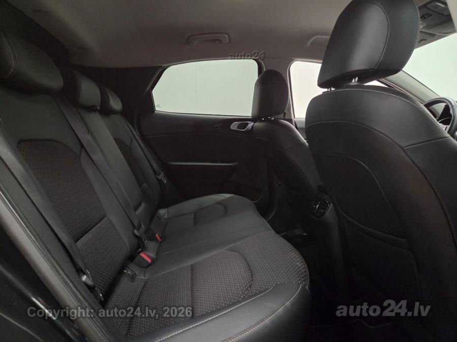 Black Kia Ceed 2020 in Tallinn, with an engine capacity of 1.40 L and mileage of 134 thousand km for 16900 €, photo 20 on AUTOMOTO.COM.LV