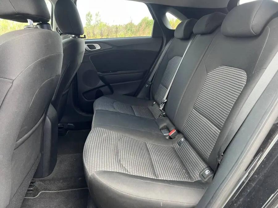 Melns Kia Ceed 2020 Rēzekne, ar dzinēja tilpumu 1.60 L un nobraukumu 152 tūkst. km par 8750 €, foto 13 vietnē AUTOMOTO.COM.LV