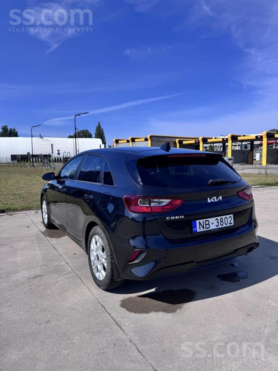 Melns Kia Ceed 2022 Liepāja, ar dzinēja tilpumu 1.50 L un nobraukumu 55 tūkst. km par 15500 €, foto 3 vietnē AUTOMOTO.COM.LV
