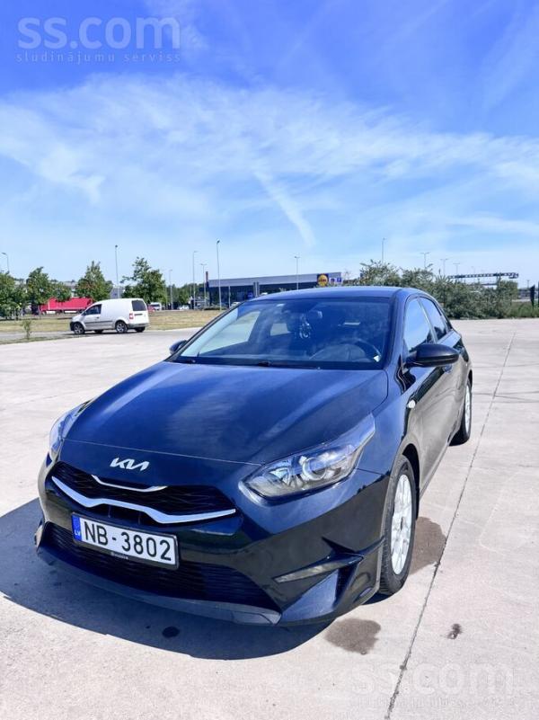 Melns Kia Ceed 2022 Liepāja, ar dzinēja tilpumu 1.50 L un nobraukumu 55 tūkst. km par 15500 €, foto 3 vietnē AUTOMOTO.COM.LV