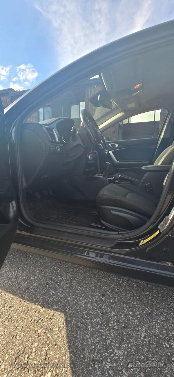 Black Kia Ceed 2022 in Tallinn, with an engine capacity of 1.50 L and mileage of 52 thousand km for 16000 €, photo 1 on AUTOMOTO.COM.LV
