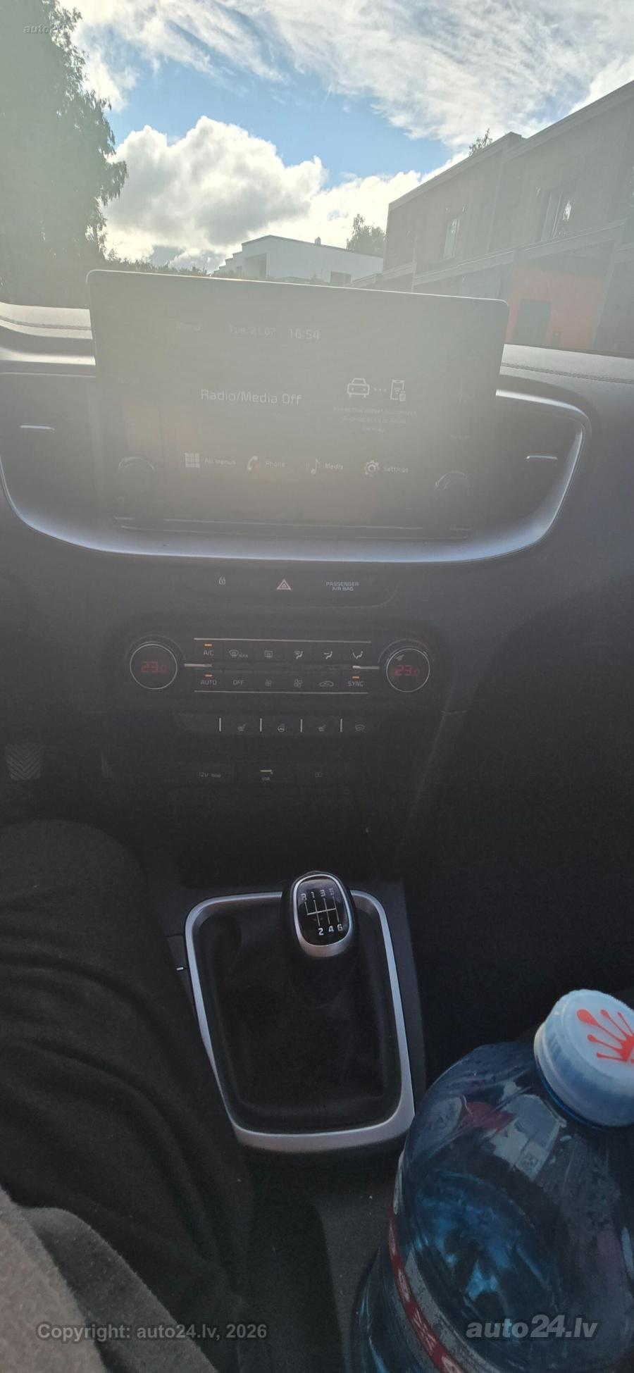 Black Kia Ceed 2022 in Tallinn, with an engine capacity of 1.50 L and mileage of 52 thousand km for 16000 €, photo 4 on AUTOMOTO.COM.LV