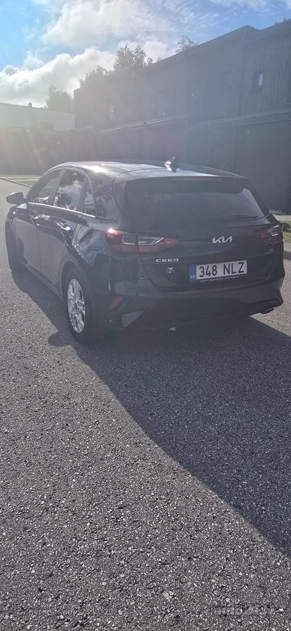 Black Kia Ceed 2022 in Tallinn, with an engine capacity of 1.50 L and mileage of 52 thousand km for 16000 €, photo 7 on AUTOMOTO.COM.LV