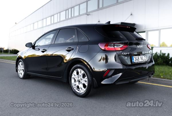 Melns Kia Ceed 2022 Tallina, ar dzinēja tilpumu 1.50 L un nobraukumu 52 tūkst. km par 12990 €, foto 2 vietnē AUTOMOTO.COM.LV