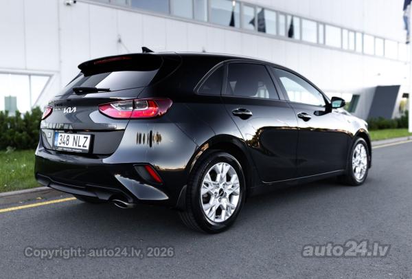 Melns Kia Ceed 2022 Tallina, ar dzinēja tilpumu 1.50 L un nobraukumu 52 tūkst. km par 12990 €, foto 4 vietnē AUTOMOTO.COM.LV