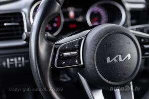 Melns Kia Ceed 2022 Tallina, ar dzinēja tilpumu 1.50 L un nobraukumu 52 tūkst. km par 12990 €, foto 20 vietnē AUTOMOTO.COM.LV