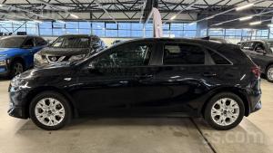 Black Kia Ceed 2024 in Riga, with an engine capacity of 1.50 L and mileage of 31 thousand km for 18500 €, photo 2 on AUTOMOTO.COM.LV
