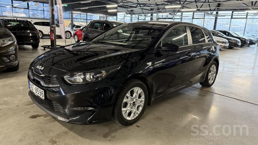 Black Kia Ceed 2024 in Riga, with an engine capacity of 1.50 L and mileage of 31 thousand km for 18500 €, photo 1 on AUTOMOTO.COM.LV