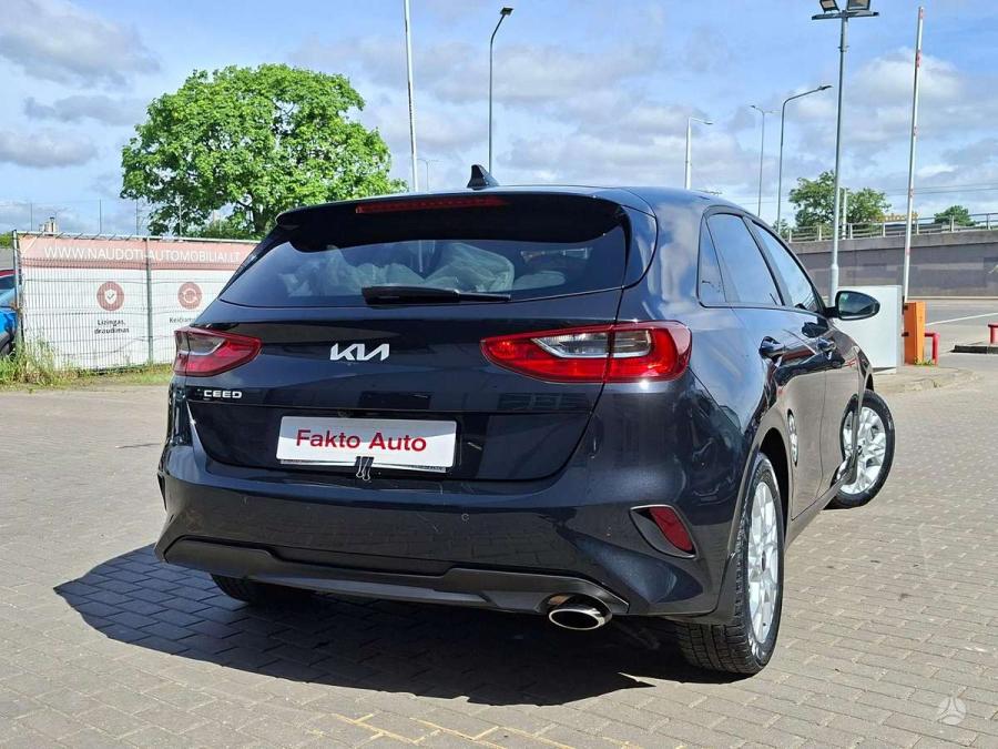 Black Kia Ceed 2024 in Vilnius, with an engine capacity of 1.48 L and mileage of 33 thousand km for 18500 €, photo 5 on AUTOMOTO.COM.LV