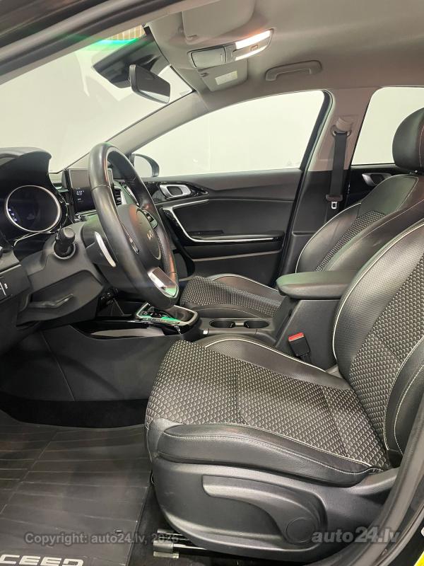 Melns Kia Ceed 2024 Tallina, ar dzinēja tilpumu 1.50 L un nobraukumu 40 tūkst. km par 22990 €, foto 7 vietnē AUTOMOTO.COM.LV