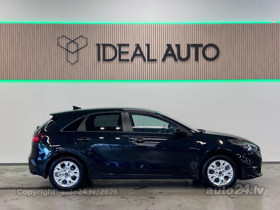 Melns Kia Ceed 2025 Tallina, ar dzinēja tilpumu 1.48 L un nobraukumu 34 tūkst. km par 19990 €, foto 4 vietnē AUTOMOTO.COM.LV
