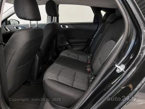 Melns Kia Ceed 2025 Tallina, ar dzinēja tilpumu 1.48 L un nobraukumu 34 tūkst. km par 19990 €, foto 9 vietnē AUTOMOTO.COM.LV