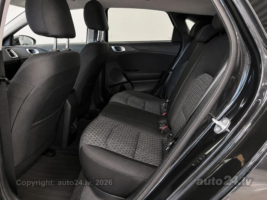 Melns Kia Ceed 2025 Tallina, ar dzinēja tilpumu 1.48 L un nobraukumu 34 tūkst. km par 19990 €, foto 9 vietnē AUTOMOTO.COM.LV