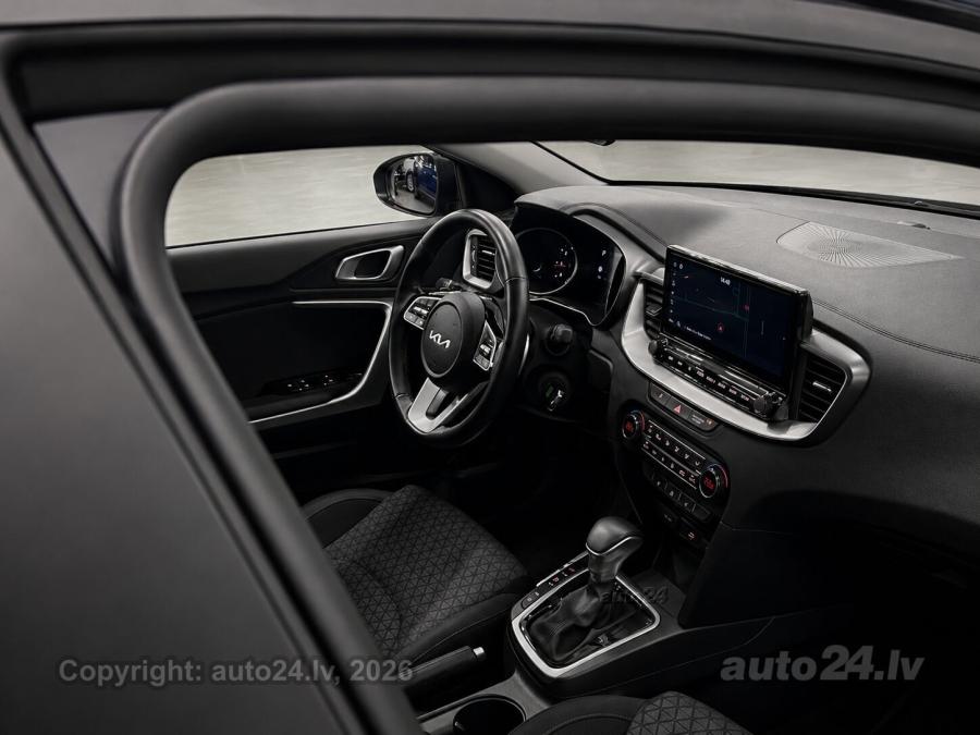 Melns Kia Ceed 2025 Tallina, ar dzinēja tilpumu 1.48 L un nobraukumu 34 tūkst. km par 19990 €, foto 14 vietnē AUTOMOTO.COM.LV