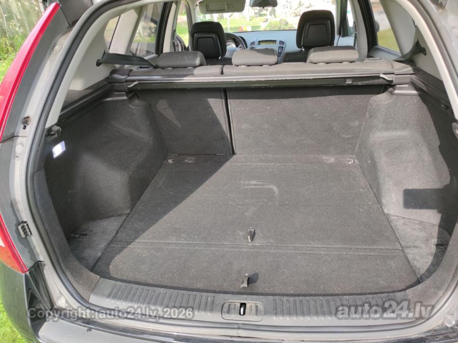 Melns Kia Ceed 2007 Tallina, ar dzinēja tilpumu 1.60 L un nobraukumu 248 tūkst. km par 2000 €, foto 9 vietnē AUTOMOTO.COM.LV