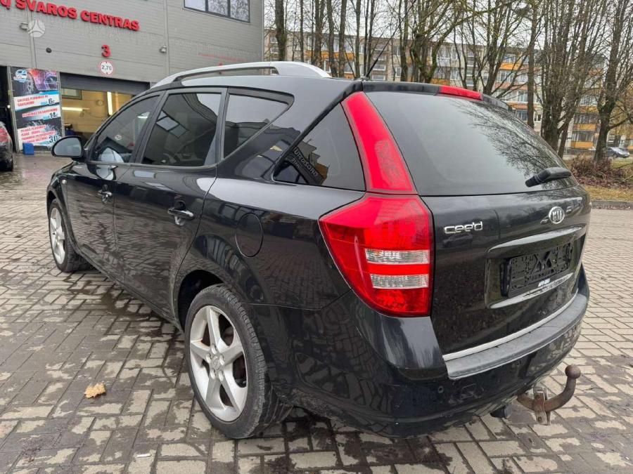 Melns Kia Ceed 2008 Kauņa, ar dzinēja tilpumu 1.58 L un nobraukumu 288 tūkst. km par 2250 €, foto 8 vietnē AUTOMOTO.COM.LV