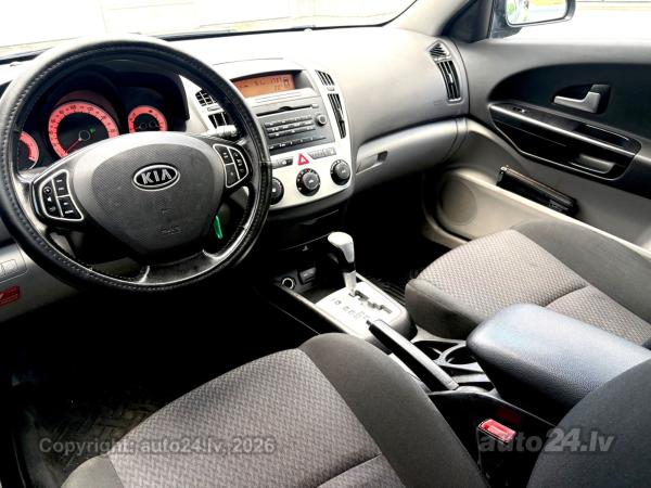 Black Kia Ceed 2008 in Tallinn, with an engine capacity of 1.60 L and mileage of 370 thousand km for 2099 €, photo 8 on AUTOMOTO.COM.LV