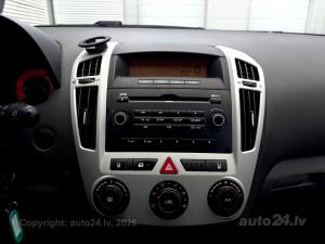 Melns Kia Ceed 2008 Tallina, ar dzinēja tilpumu 1.60 L un nobraukumu 370 tūkst. km par 2099 €, foto 14 vietnē AUTOMOTO.COM.LV