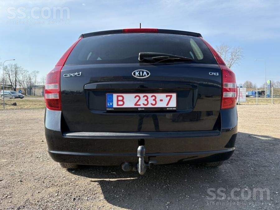 Melns Kia Ceed 2009 Daugavpils, ar dzinēja tilpumu 1.60 L un nobraukumu 276 tūkst. km par 2950 €, foto 5 vietnē AUTOMOTO.COM.LV