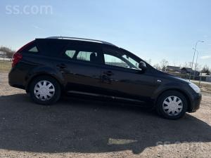 Melns Kia Ceed 2009 Daugavpils, ar dzinēja tilpumu 1.60 L un nobraukumu 276 tūkst. km par 2950 €, foto 7 vietnē AUTOMOTO.COM.LV